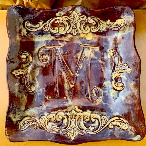 Jennie Hillman | Accents | Letter M Carved Monogrammed Scalloped Deep ...